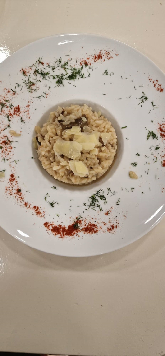 Restaurant Cafe Διόσκουροι - Visit-syros